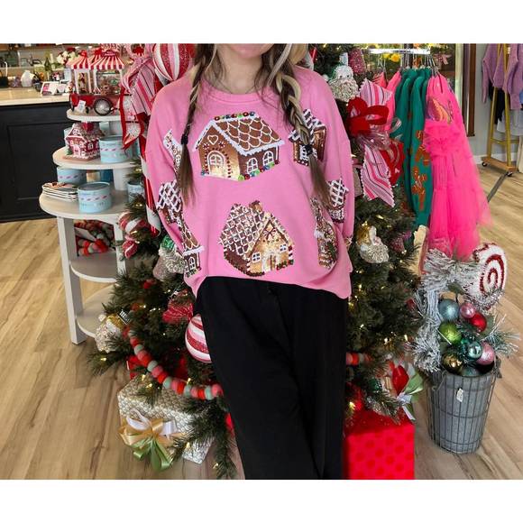QUEEN OF SPARKLES | Tops | New Queen Of Sparkles Gingerbread House ...